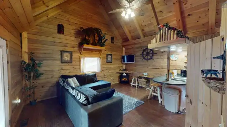 Margaritaville Cabin - Hocking Lodging Company